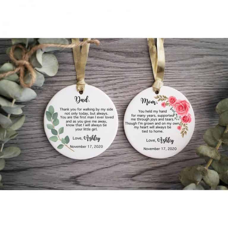 10 Heartwarming Mother of the Bride Personalized Gifts