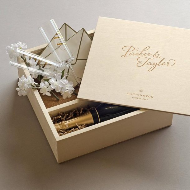 10 Amazingly Sentimental and Touching Wedding Gifts to Give the Happy ...