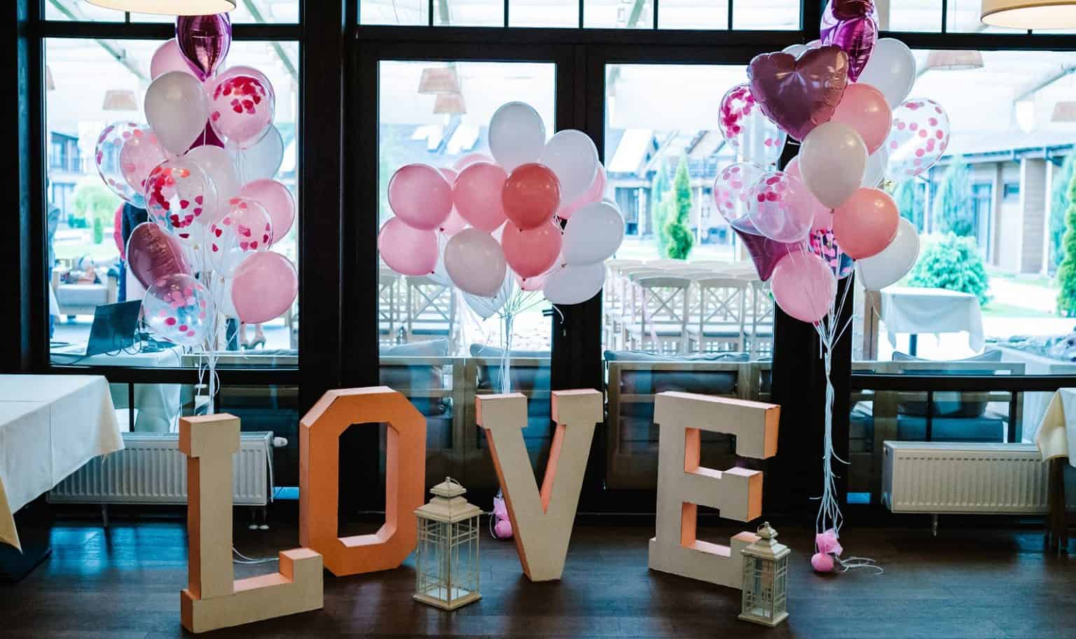 10 Stunning Virtual Wedding Backgrounds & Décor Ideas