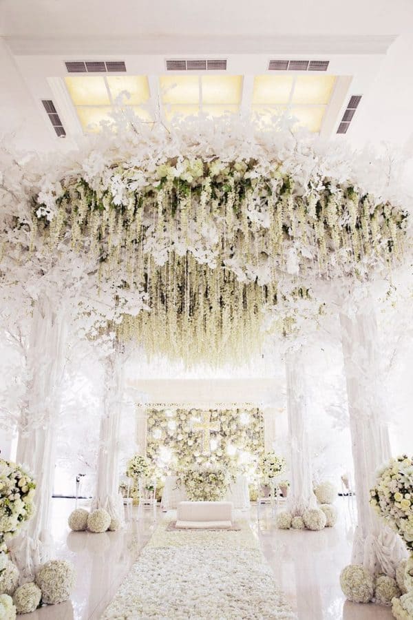 9 Stylish Indoor Wedding Decoration Ideas You'll Fall Madly In Love With