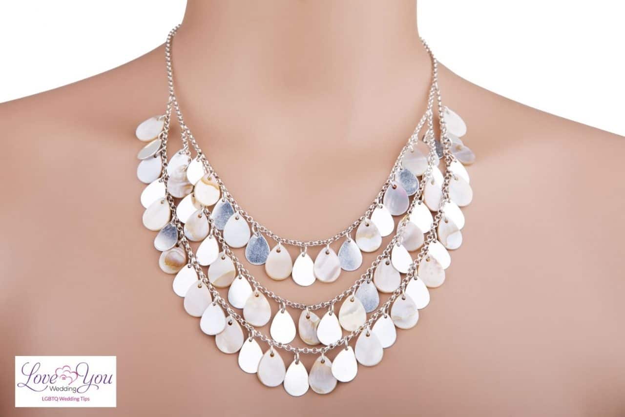 8 Tips You Should Know Before Wearing Statement Necklaces