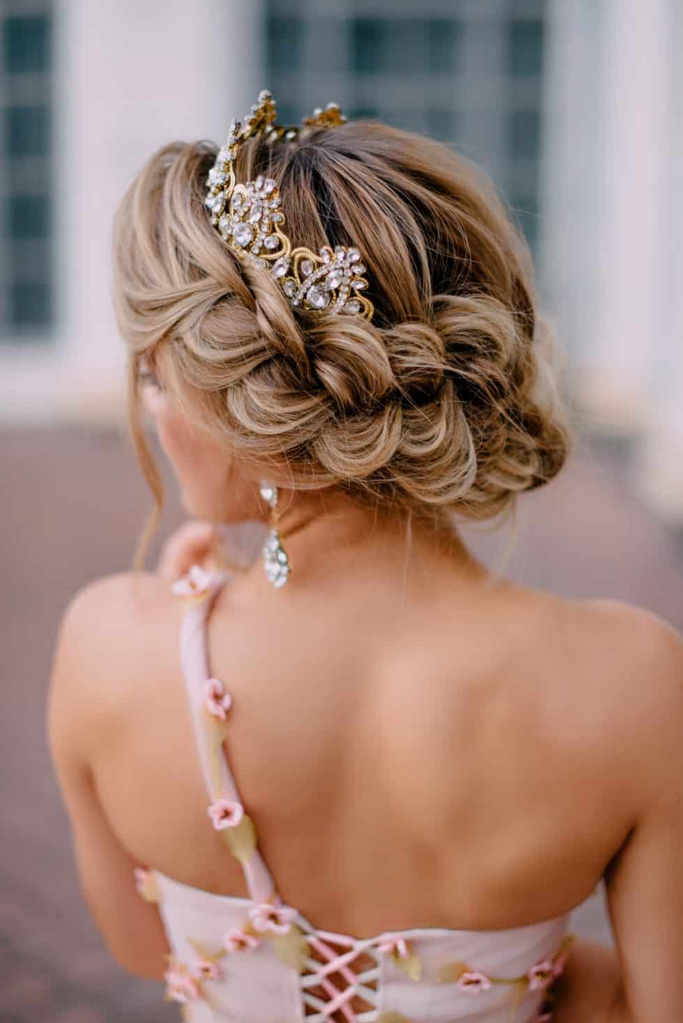 40 Gorgeous Straight Hairstyles for Weddings (Bride's Guide)