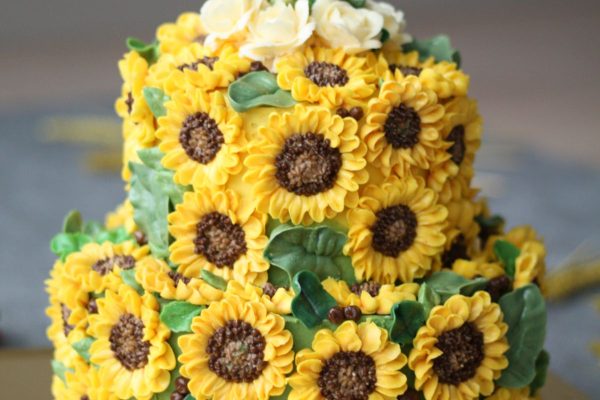 20 Beautiful Sunflower Cake Designs