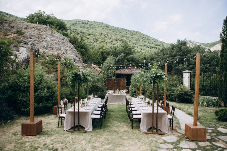 How to Plan Your Perfect Country Wedding - 12 Step Guide