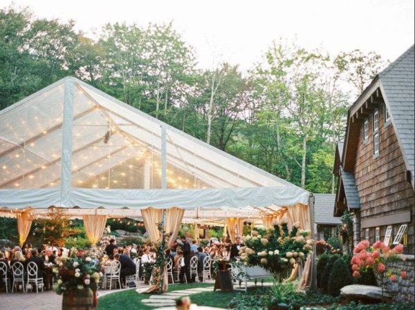 16 Magical Small Backyard Wedding Ideas For an Intimate Celebration