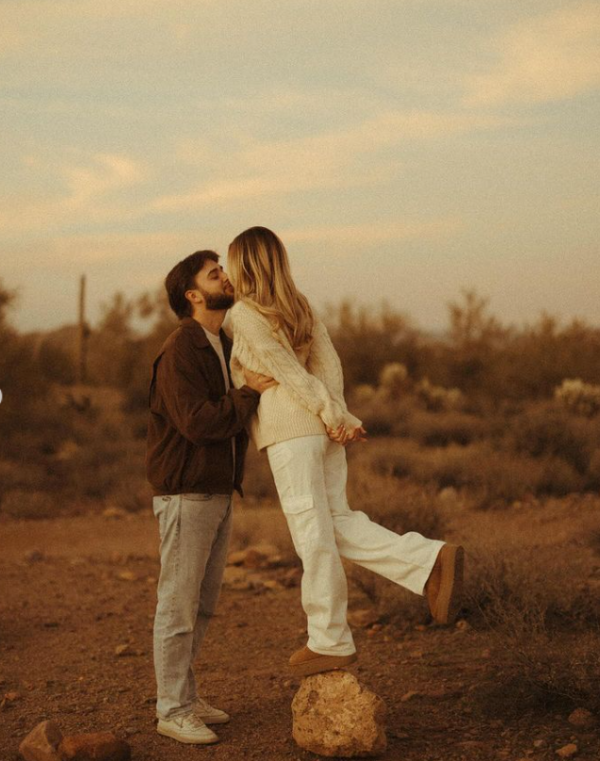 25 Unique Engagement Photo Ideas: A Guide to Capturing Your Love