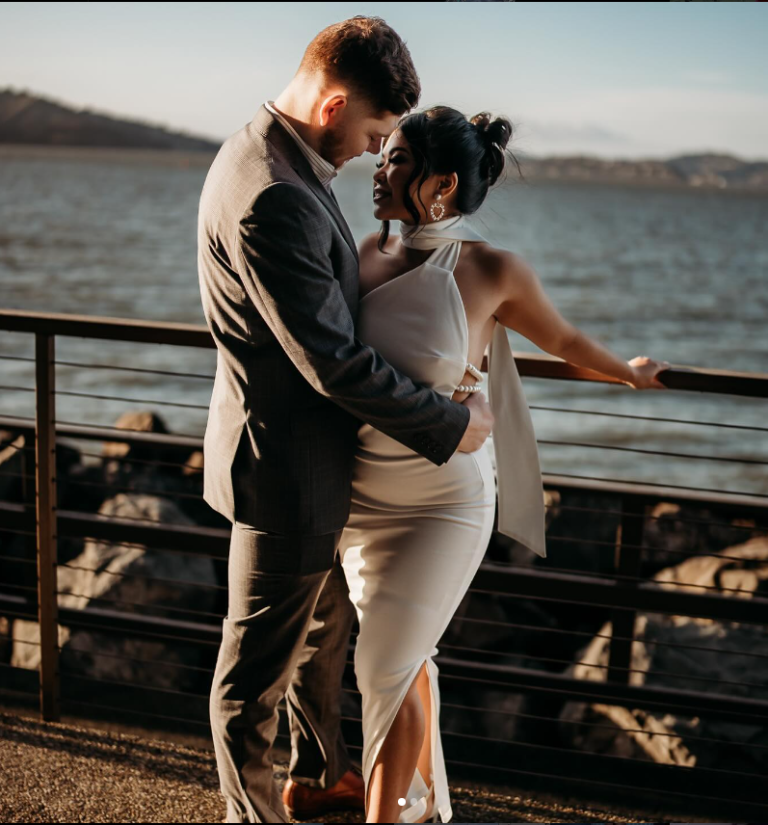 25 Outdoor Engagement Photo Ideas: Inspirations for A Perfect Shoot