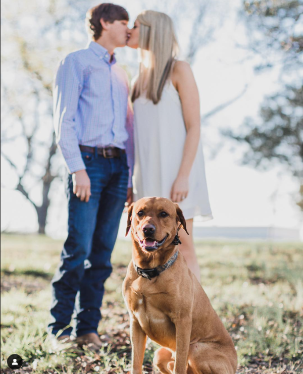 25 Outdoor Engagement Photo Ideas: Inspirations for A Perfect Shoot