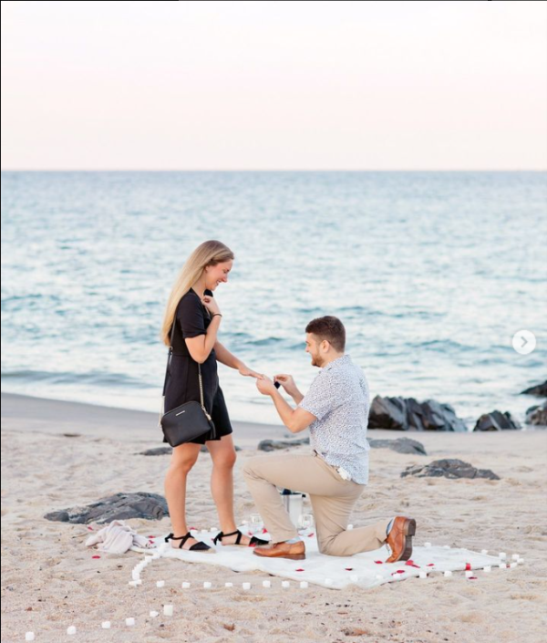 25 Beach Engagement Photo Ideas: Inspirations for The Perfect Proposal