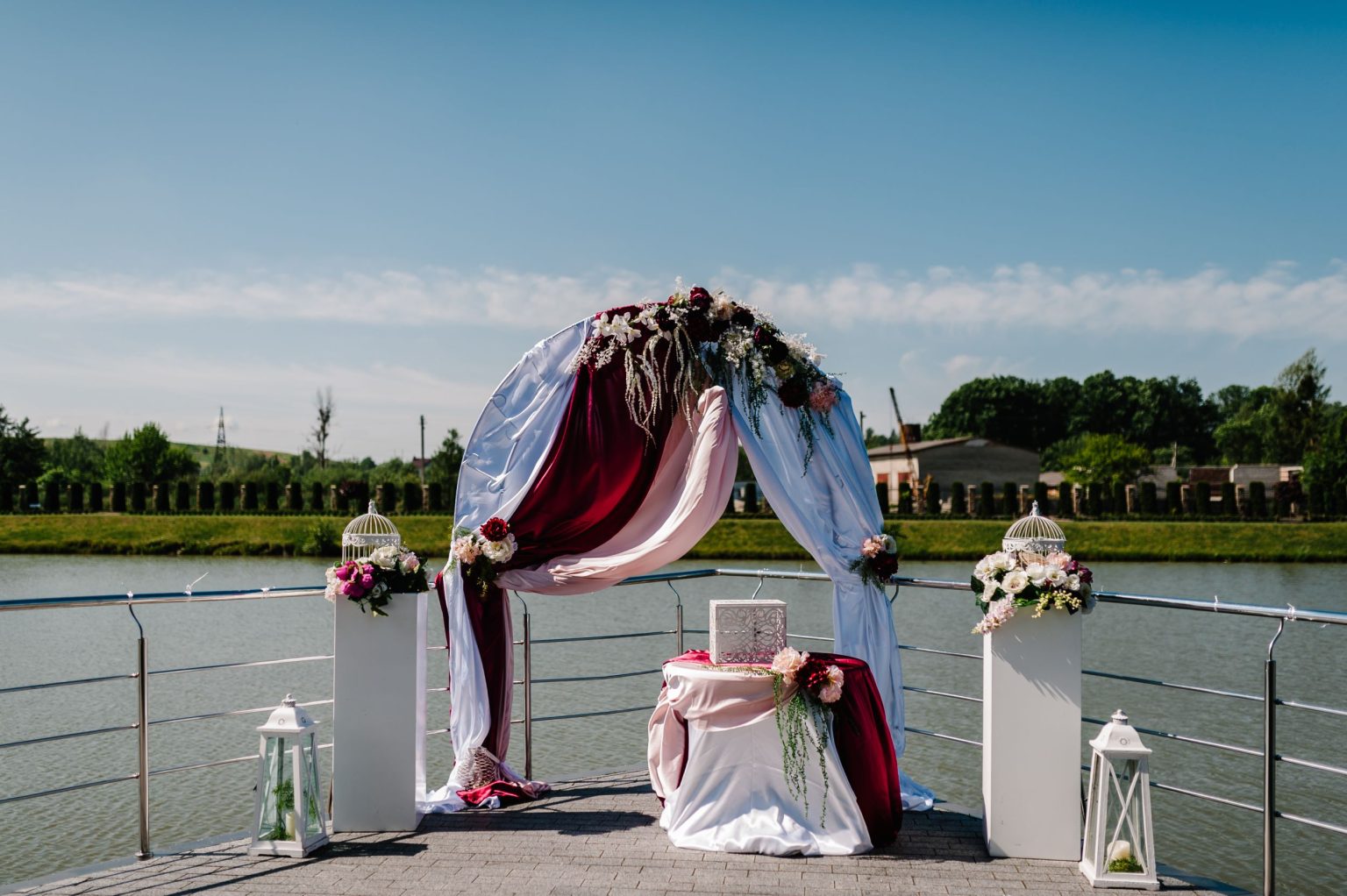 25 Stunning Wedding Arches Ideas: Inspirations for Your Special Day