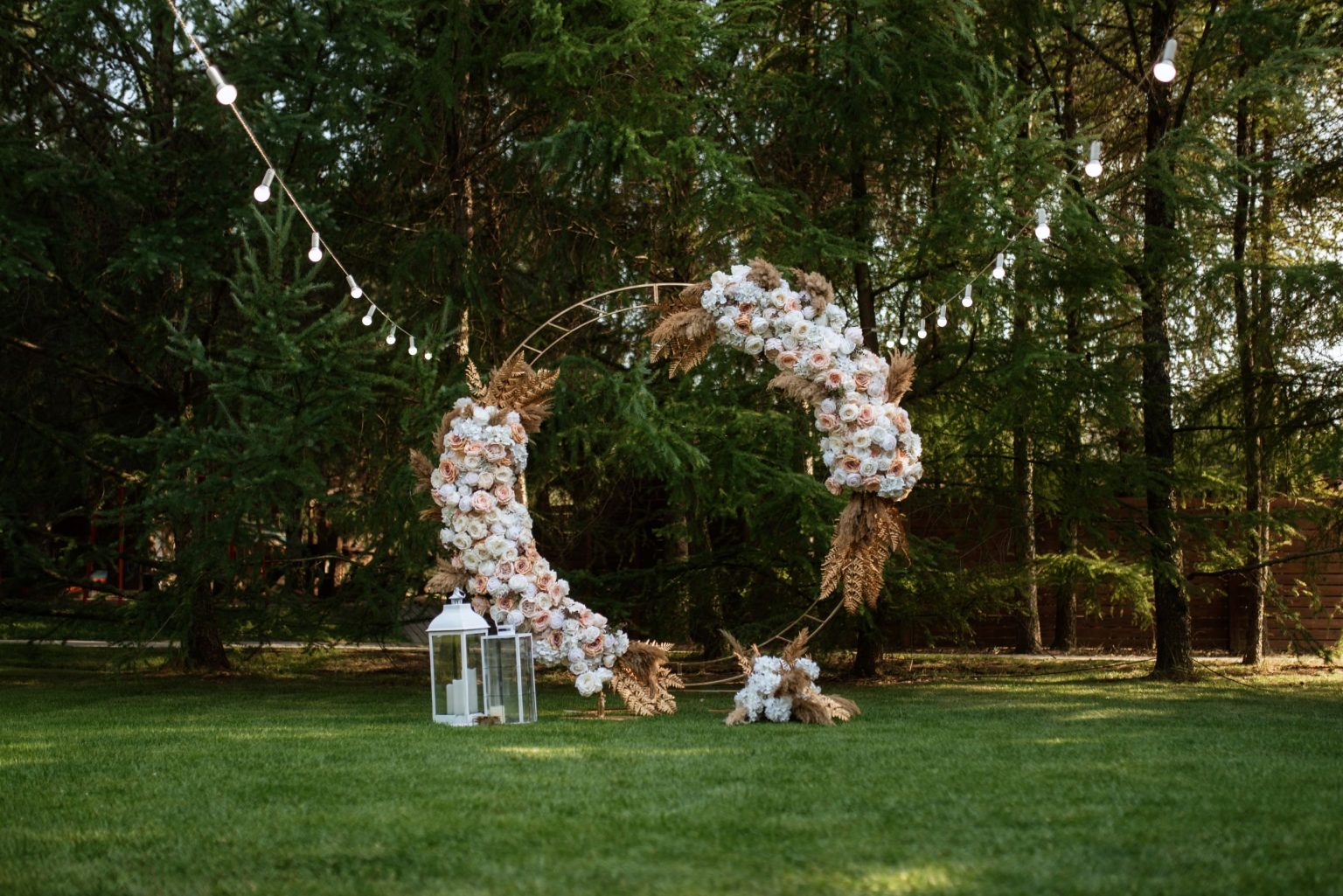 25 Stunning Wedding Arches Ideas: Inspirations for Your Special Day