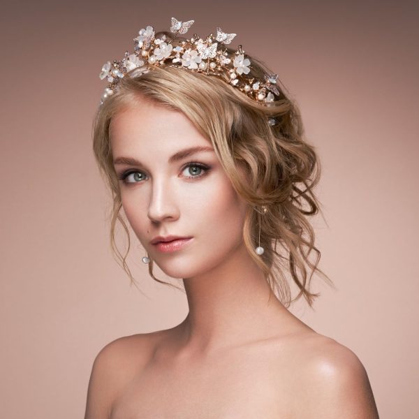 50 Gorgeous Bridal Hairstyles With Veil and Tiara