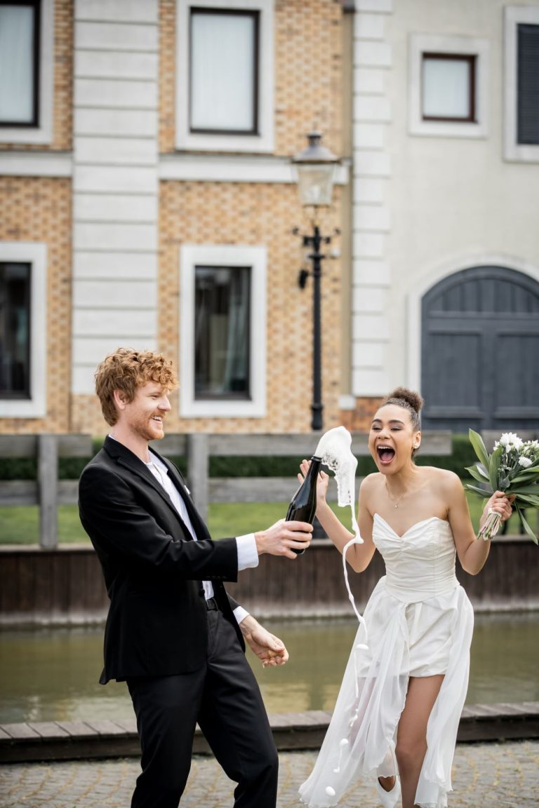 25 Must-Have Wedding Day Photos to Capture Every Moment