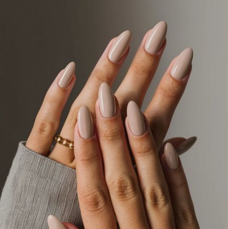 21 Stunning Neutral Wedding Nail Ideas for Bridesmaids