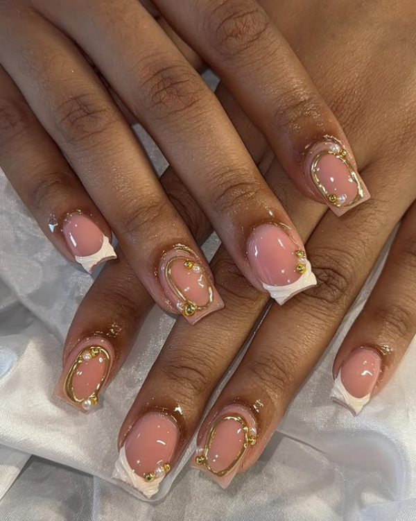 20 Stunning Short Wedding Nail Ideas for Brides