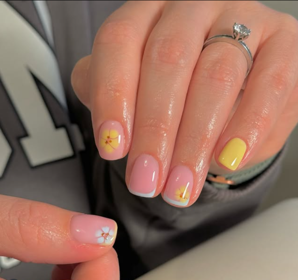 20 Stunning Short Wedding Nail Ideas for Brides