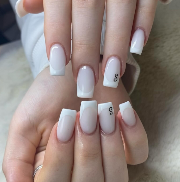 15 Gorgeous Wedding Nail Designs Featuring Initials