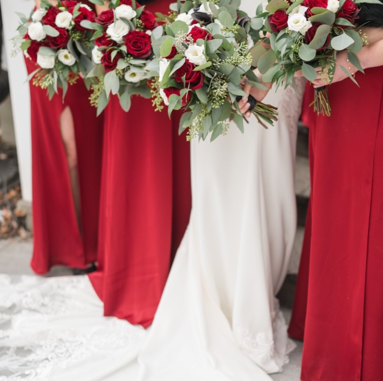 15 Gorgeous Color Palettes for Winter Weddings